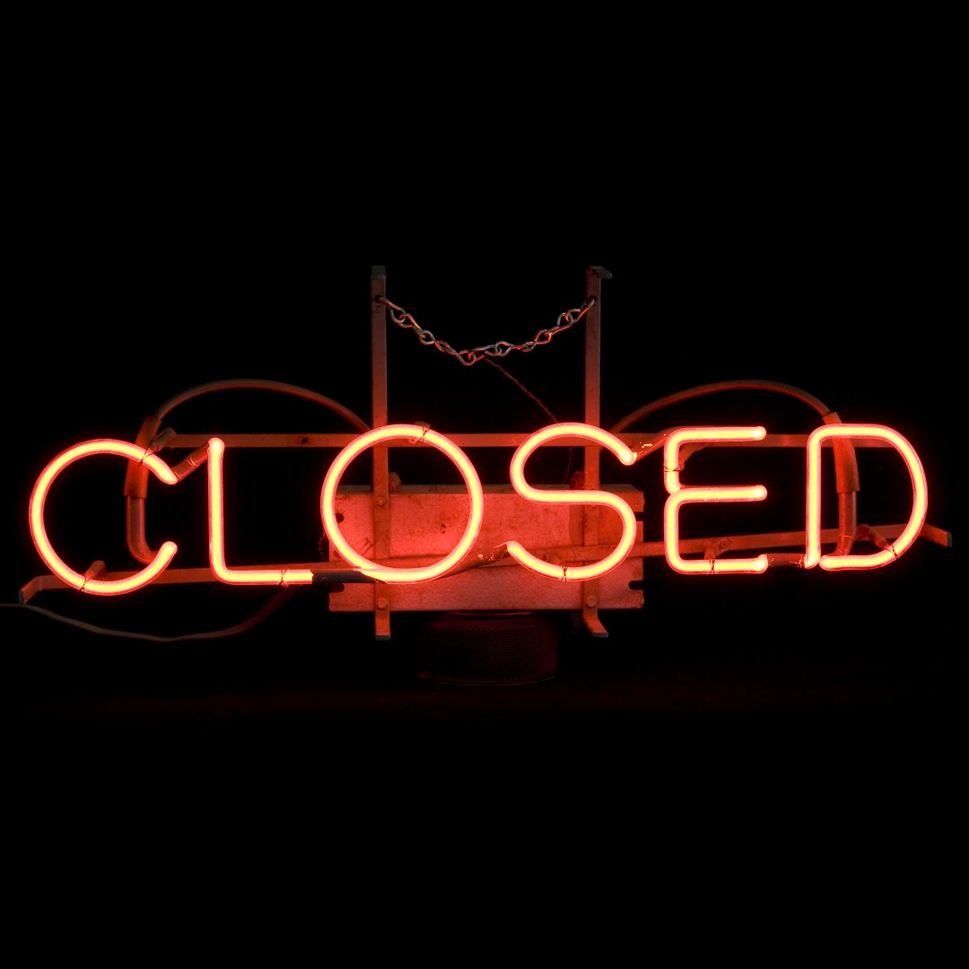 CLOSED / NEON SIGN | Air Designs